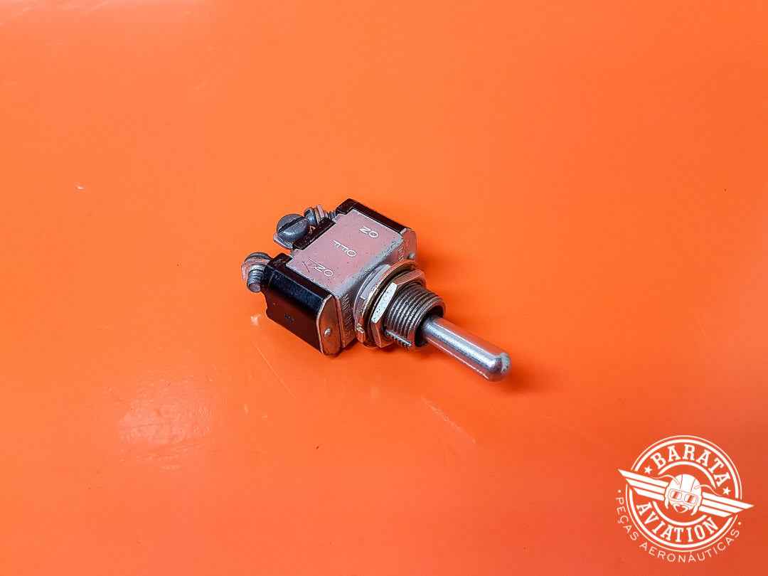 MS35058-21 CUTLER SWITCH 3 POSITIONS ON/OFF/ON – Barata Aviation Parts