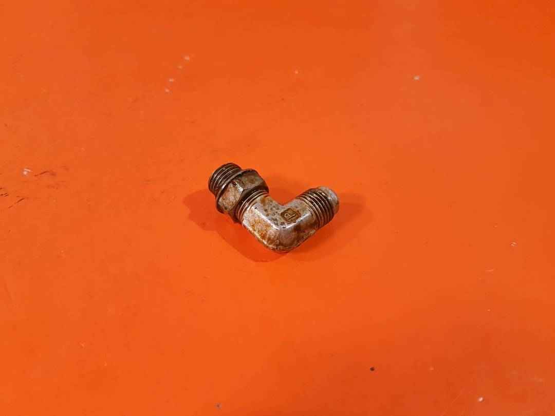 ELBOW FUEL PUMP 90º P/N1: AN822-4-4 – Barata Aviation Parts