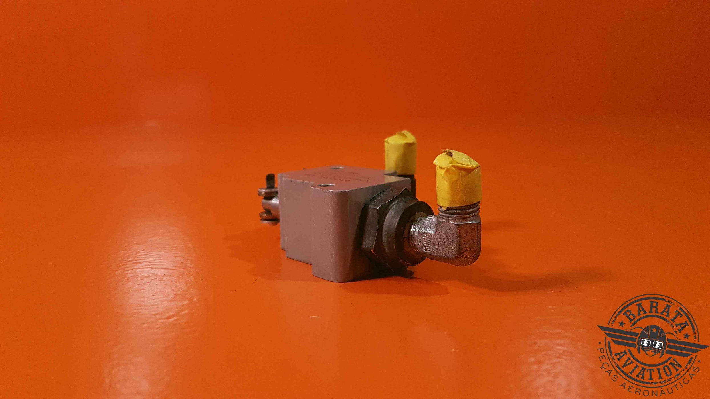 4500-A2 Avox Parking Brake Valve Assy – Barata Aviation Parts